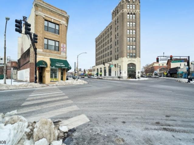330 Glenwood Ave