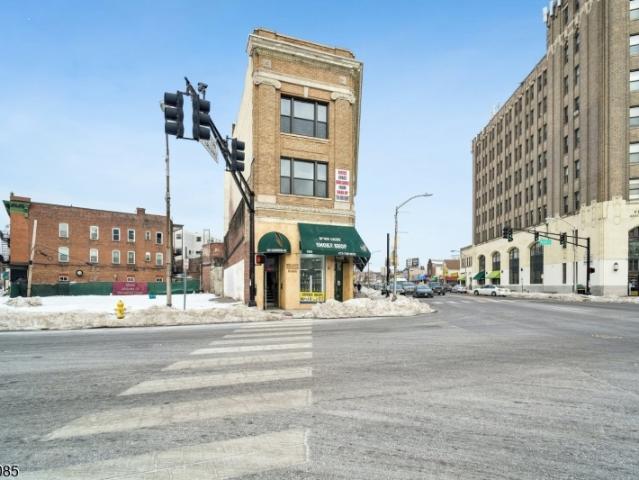 330 Glenwood Ave