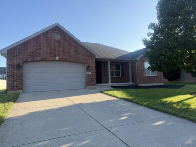 330 Deep Woods Ct, Carlisle, OH 45005