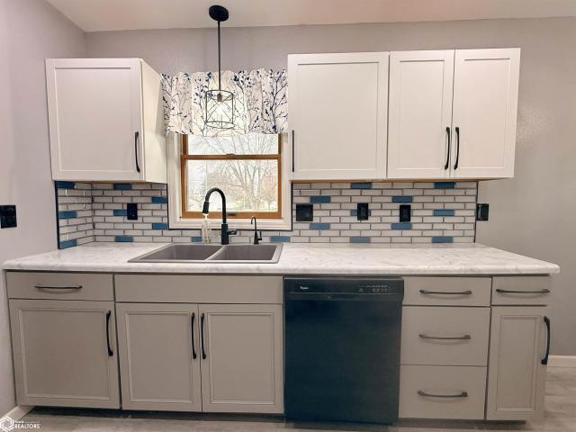 330 E 5Th Street