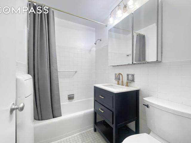 330 E 33rd Street 14G