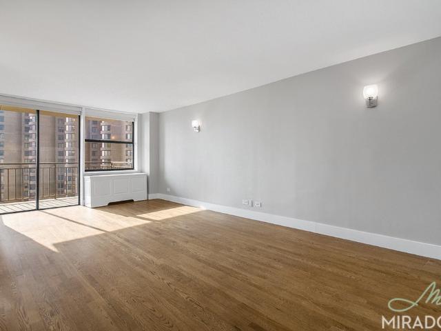 330 E 39th Street 12M