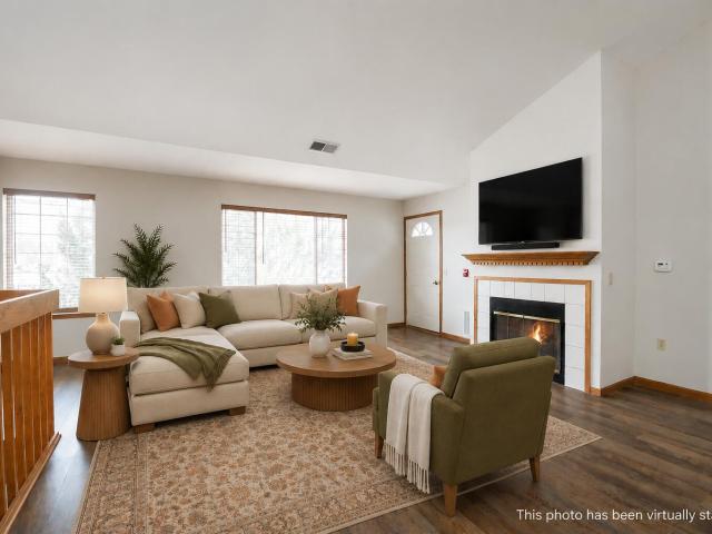 330 E Tyranena Park Rd, Unit 2