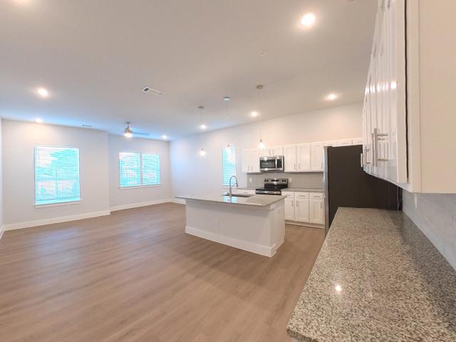 330 E Carson St, Unit 1103, San Antonio, TX 78208 | MLS #1942