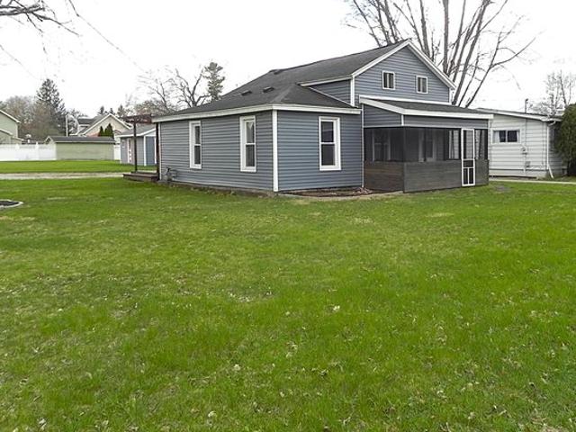 330 E Market St, Centreville, MI 49032