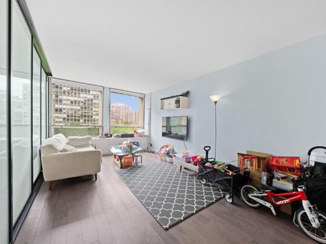 330 East 33rd Street, New York, NY
