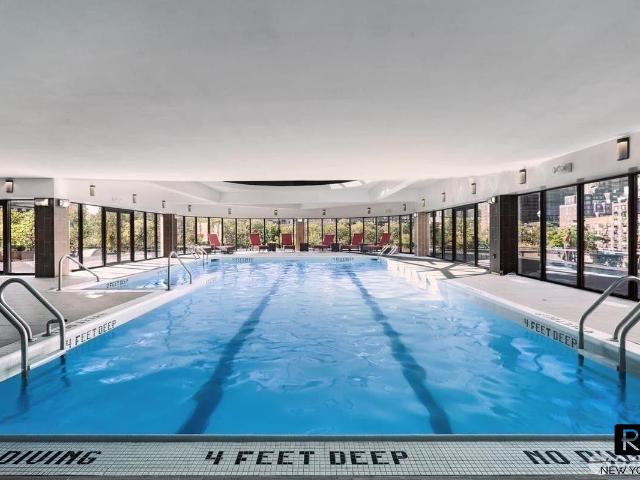 330 East 38th Street, Unit 16B