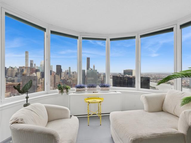 330 East 38th Street, New York, NY