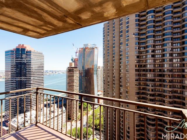 330 East 39th Street, New York, NY