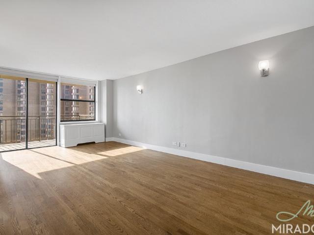 330 East 39th Street, New York, NY