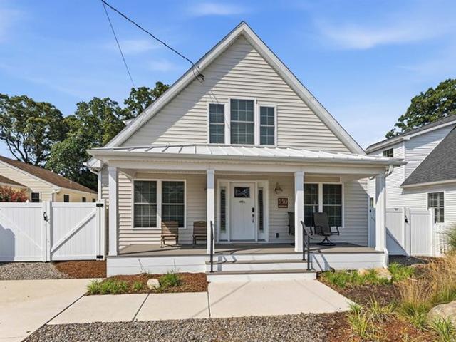 330 Evergreen Ave, Villas, NJ 08251