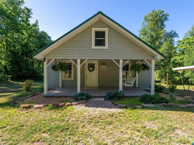 330 Fews Bridge Rd, Taylors, SC 29687