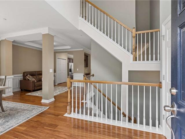 330 Holbrook Road 7