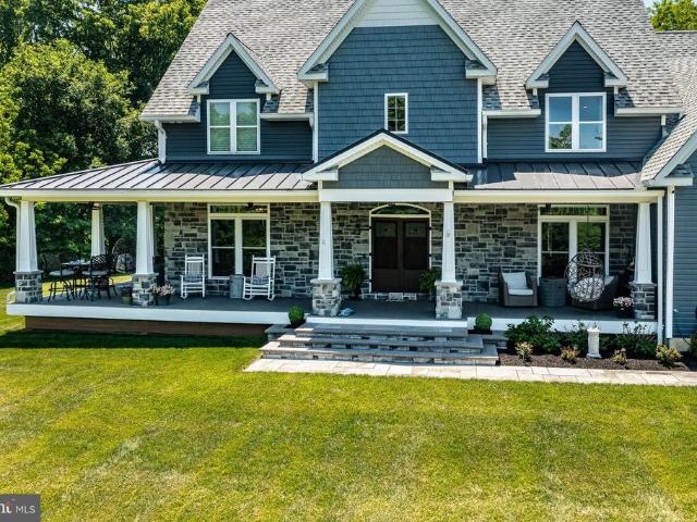 330 Hadfield Road