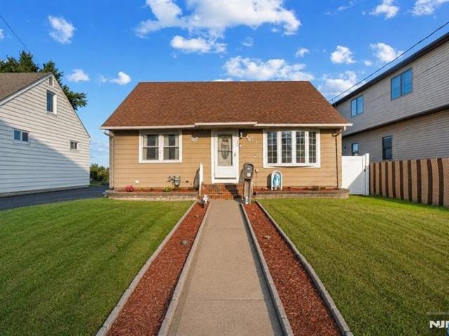 330 Harrison Ave, Lodi, NJ 07644