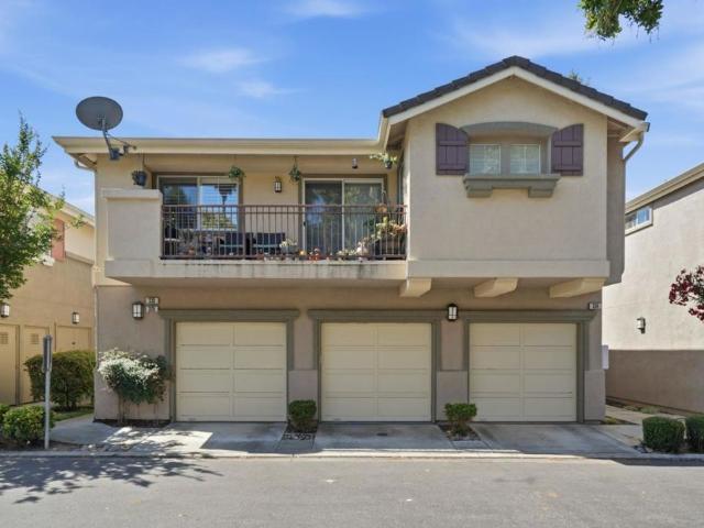 330 Oleander Drive