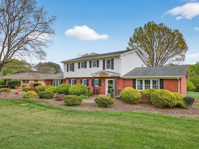 330 Lowndes Drive