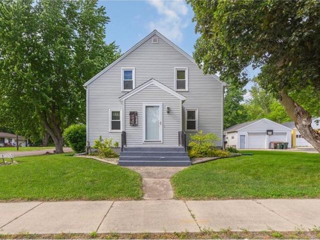 330 Lake St W, Waterville, MN 56096