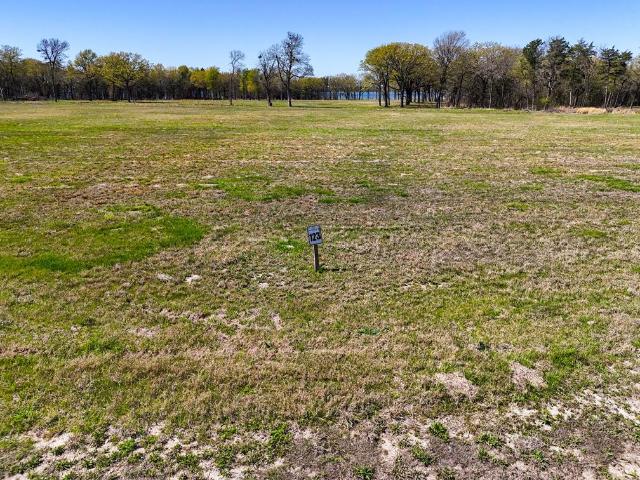 330 Lakewood Ln, Honey Grove, TX 75446 | MLS #21204 | Compass