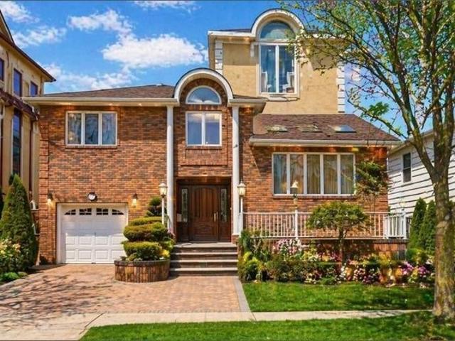 330 Mayfair Dr N, Brooklyn, NY 11234