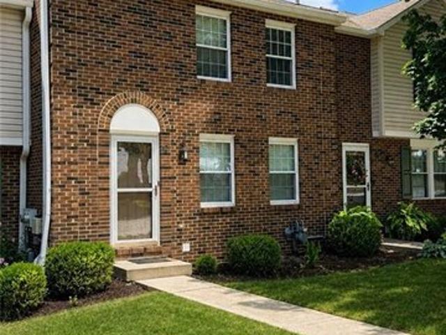330 Murrays Ln, Pittsburgh, PA 15234