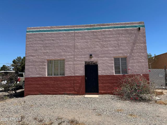 330 N Picacho Street