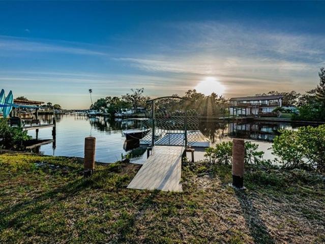 330 N Spring Blvd, Tarpon Springs, FL 34689
