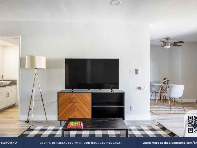330 North Crescent Drive 1 Bedroom Apartment for Rent at 330 N Crescent Dr #400, Beverly Hills, CA 90210 Beverly Hills