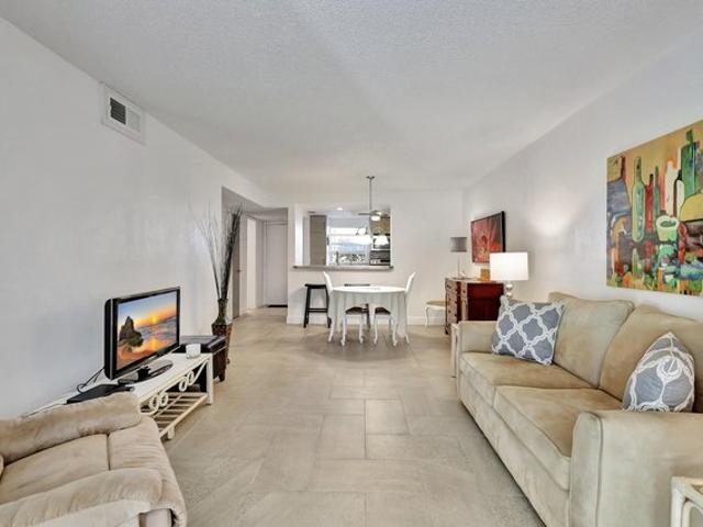 330 NE 26th Ave Unit 1080, Boynton Beach, FL 33435