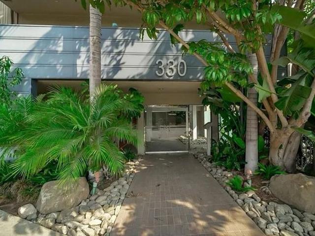 330 S Barrington Ave Apt 309, Los Angeles, CA 90049