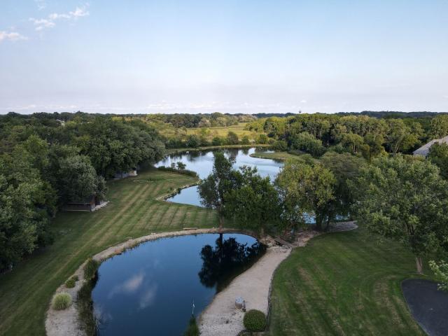 330 S Barrington Road, Barrington, US, IL