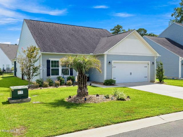 330 Snowdrop Court NW