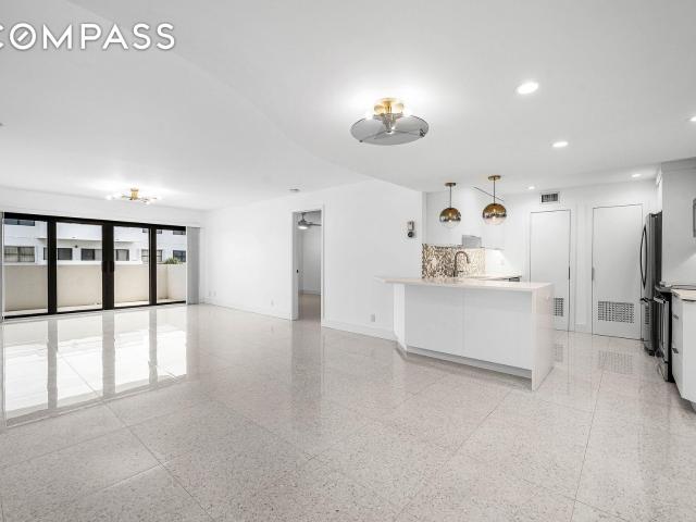 330 SE 20th Ave 408, Deerfield Beach, FL