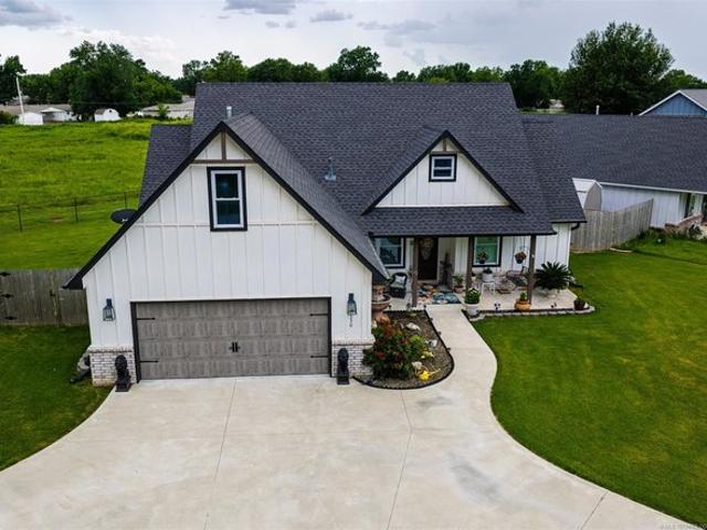 330 SE 6th St N, Pryor, OK 74361