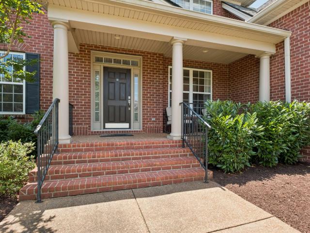 330 Shadow Creek Dr