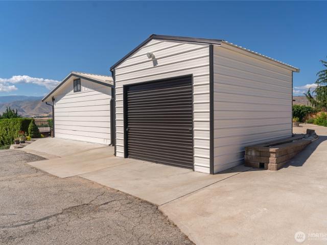330 Sunnyslope Heights