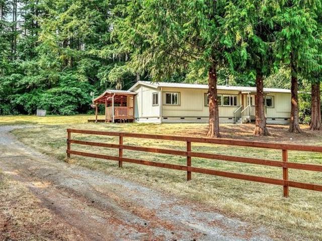 330 SW Dogwood Rd, Port Orchard, WA 98367