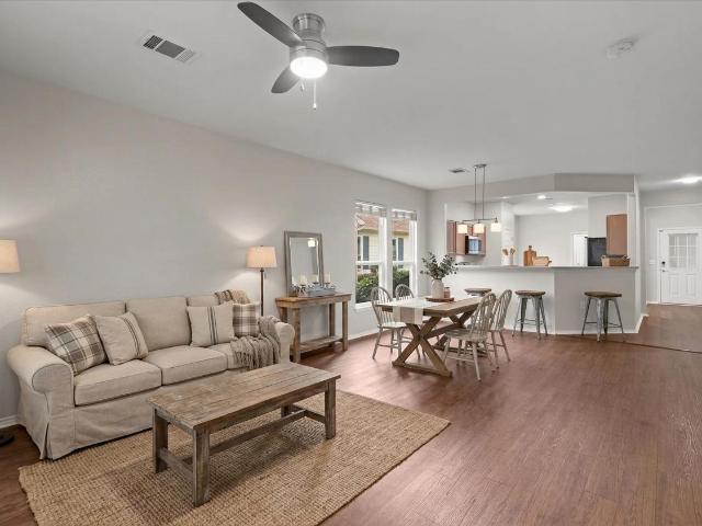 330 Portsmouth Dr