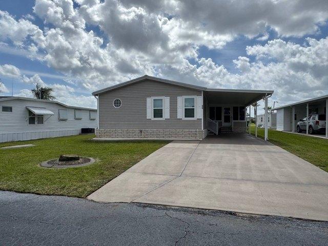 330 Pleasant Pl, Frostproof, FL 33843