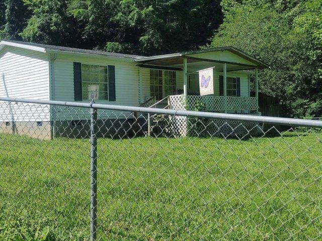 330 Roaring Branch Rd, Topmost, KY 41862