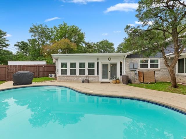 330 Rockhill Dr, San Antonio, TX 78209