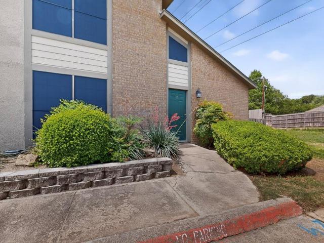 330 W Harwood Rd, Unit D, Hurst, TX 76054 | MLS #21241