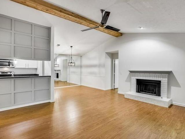 330 Warm Springs Cir #330, Roswell, GA 30075