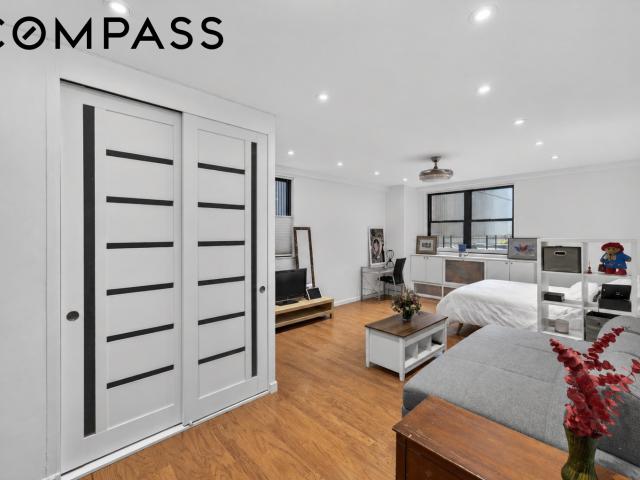 330 Third Avenue, New York, NY