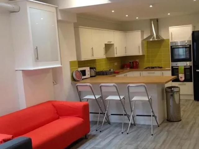 330 Tiverton Road, Stirchley, B29 6BY, United Kingdom | 6 bed house for rent #133737989 | Rentberry