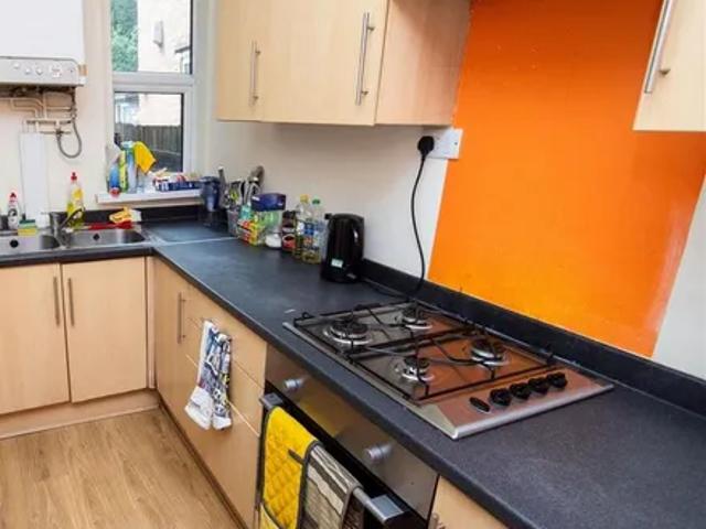 330 Tiverton Road, Stirchley, B29 6BY, United Kingdom | 6 bed house for rent #139401830 | Rentberry