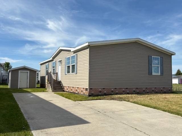 33143 Aspen Ct, New Haven, MI 48048
