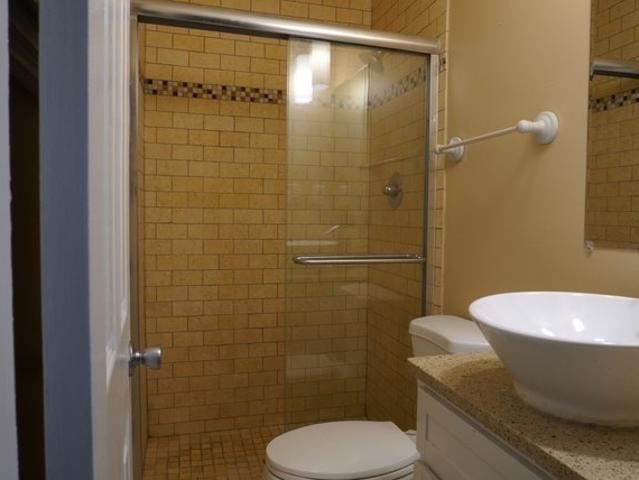 3314 Nevius St, Falls Church, VA 22041