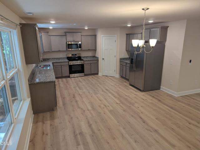 3314 Oak Knob Court