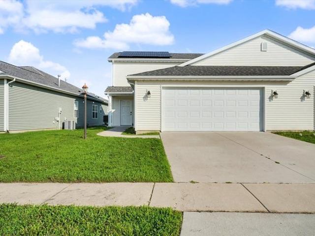 3314 Boulder Ridge Dr, Champaign, IL 61822